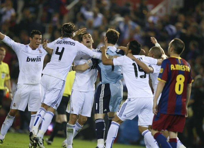 Top 10 Greatest El Clasico Matches in Football History– Unforgettable ...